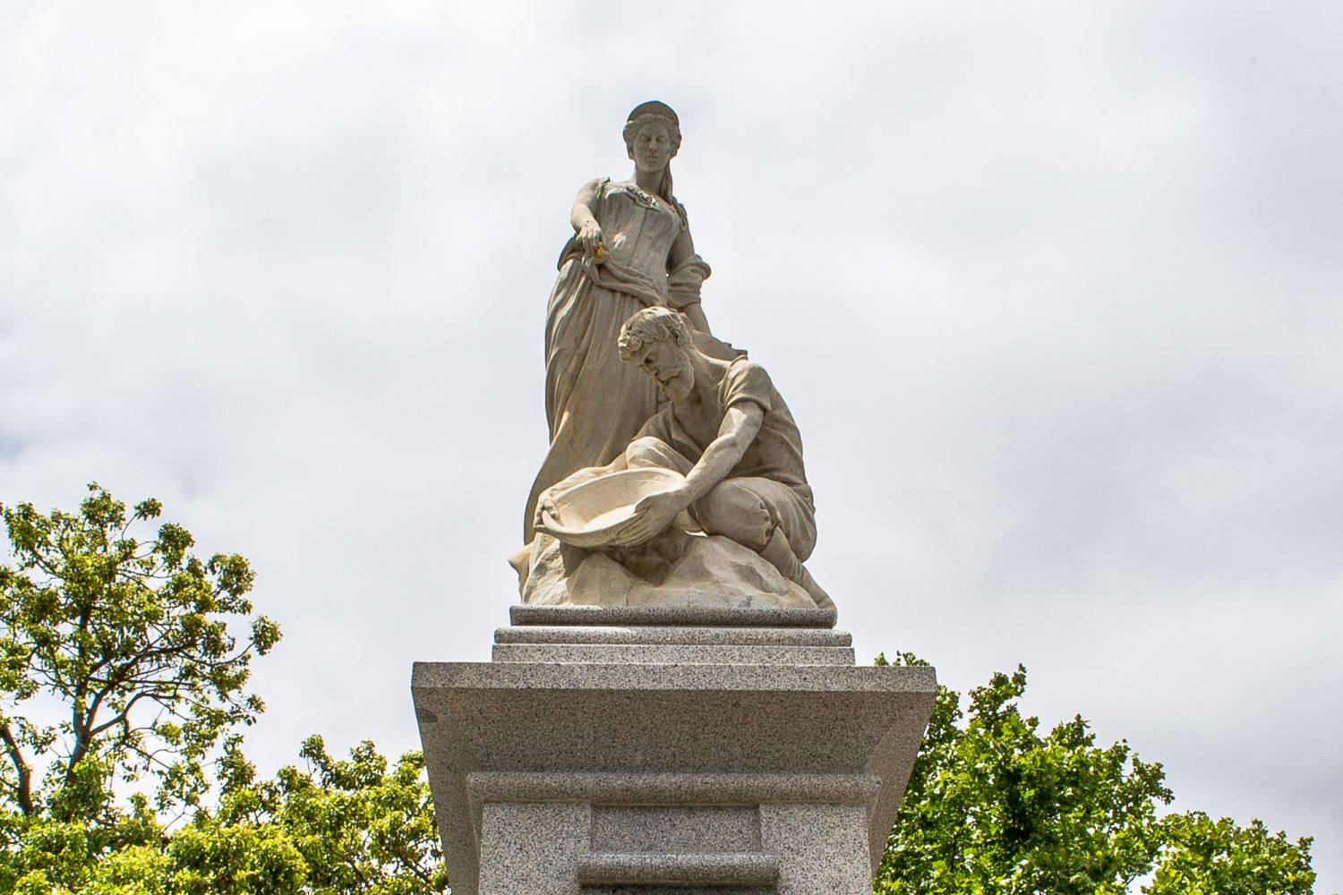 Discovery of Gold Monument | Goldfields Guide